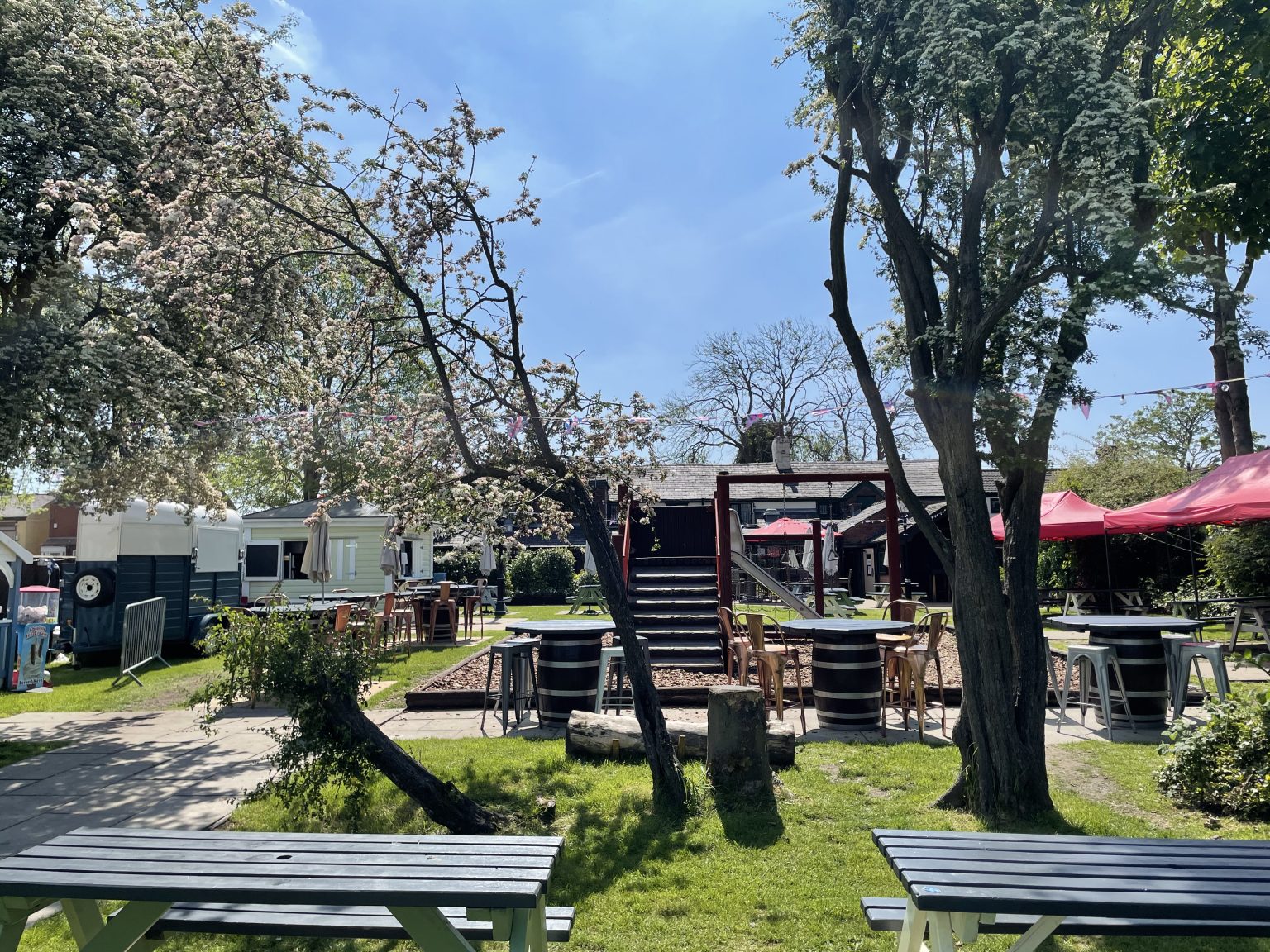 The Woodhouse Gardens Great Ales and Food, Local Pub Manchester